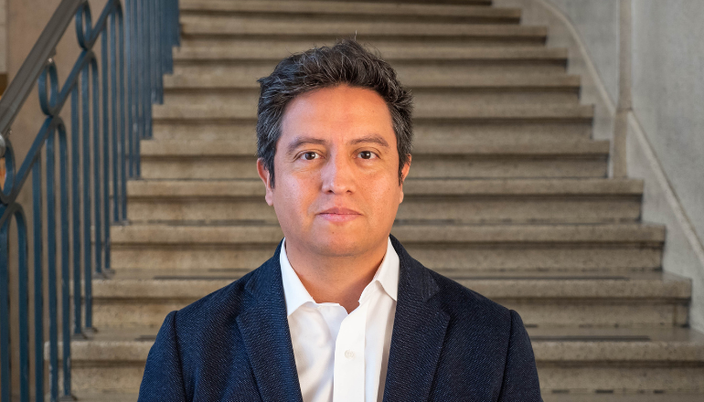 Profesor Daniel Álvarez es nombrado como primer director de Agencia de Ciberseguridad de Chile ...